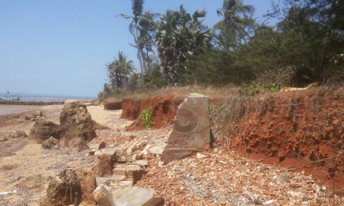 Masyarakat Kawatirkan Abrasi Pantai